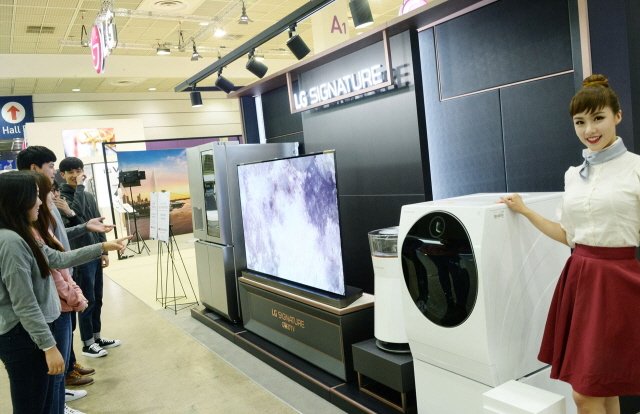 [KES 2016] 삼성 ‘갤S7·IoT’ LG ‘V20·초프리미엄’