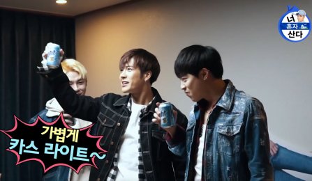 카스 라이트, ‘갓세븐’ 잭슨과 함께한 바이럴 영상 ‘너 혼자 산다’ 두 편 공개